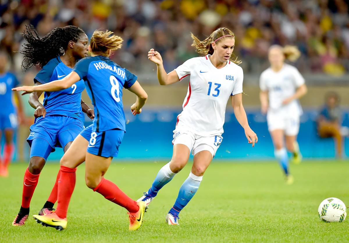 Olympian Alex Morgan Teaches Us Weekly Her Soccer Tricks | Us Weekly