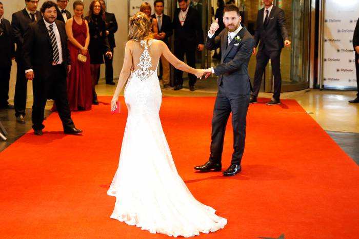 Lionel Messi Wedding: Soccer Star Marries Antonela Roccuzzo | Us Weekly
