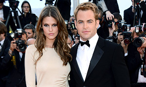 Chris Pine Makes Red Carpet Debut With Model Love Dominique Piek - Us ...