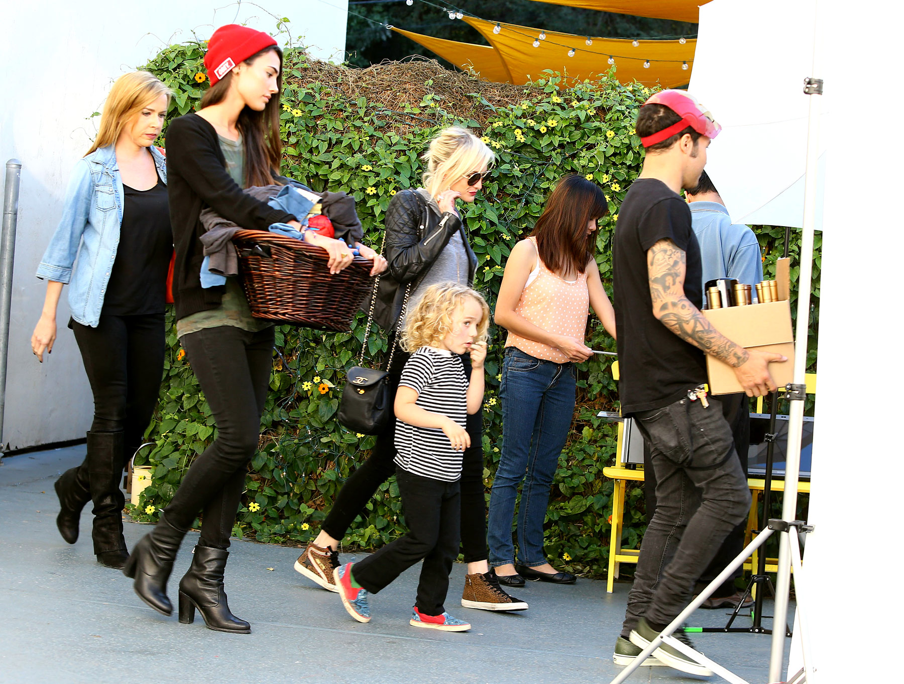 Ashlee Simpson Parties With Ex Pete Wentz and His Girlfriend for Son ...