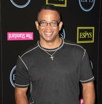 Stuart Scott, ESPN Anchor, Dies at 49 After Battle With Cancer