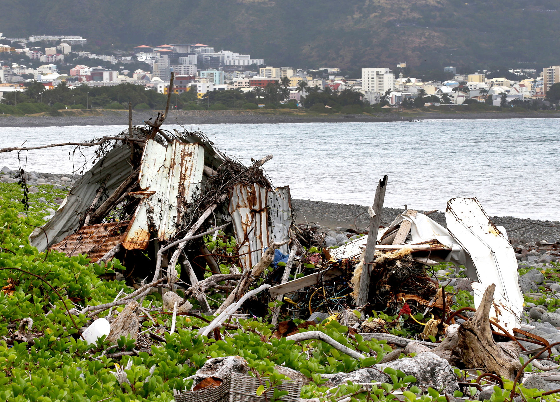 Malaysia Confirms Flight MH370 Debris Found