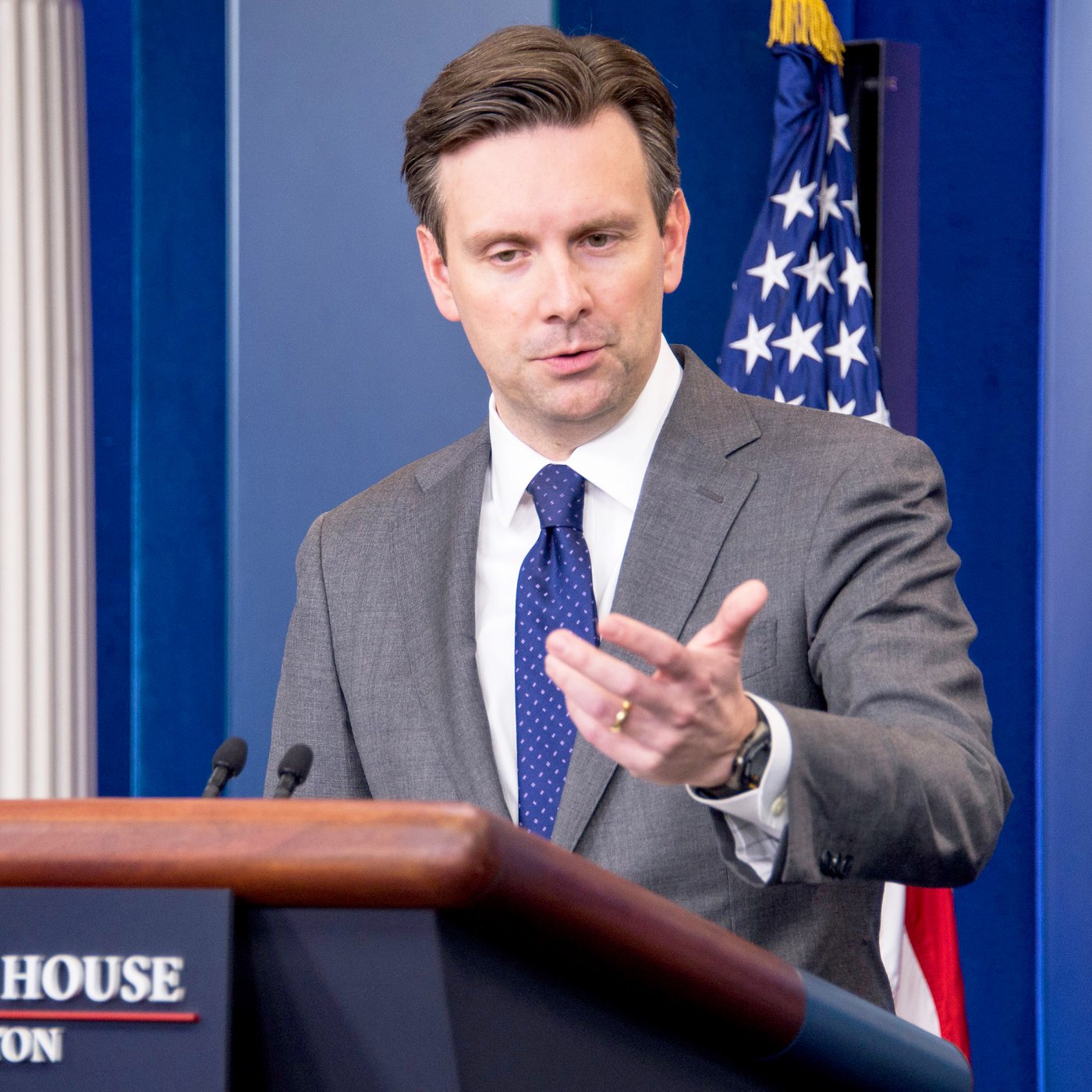 White House: Donald Trump's Muslim Ban Comments Should Disqualify Him