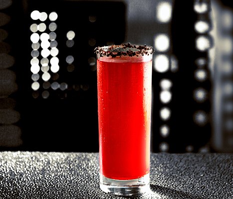 True Blood Season 7 Premiere: Custom Themed Cocktails for the Episode