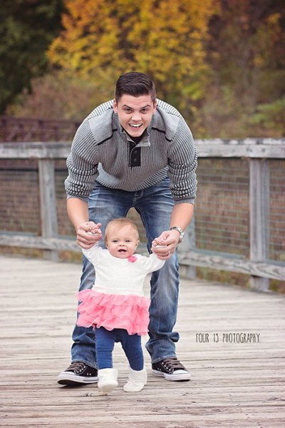 Catelynn Lowell, Tyler Baltierra Show Off Daughter Nova in Photo Shoot