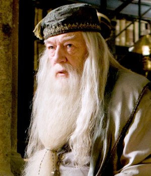 Jude Law to Play Young Dumbledore in 'Fantastic Beasts' Sequel