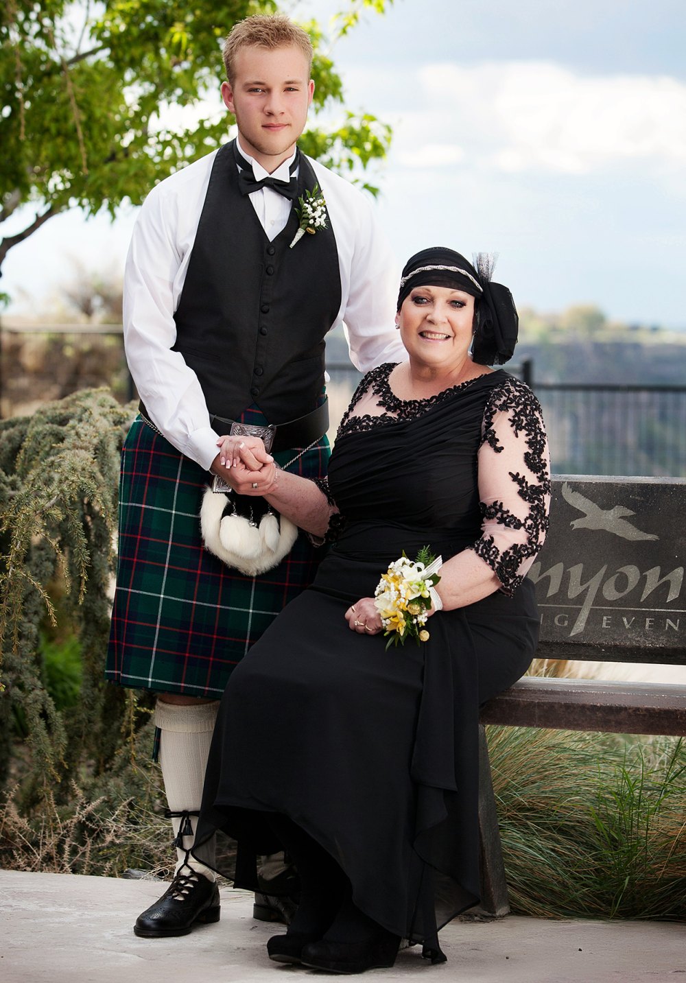 Teen Takes His Terminally Ill Mom to Prom