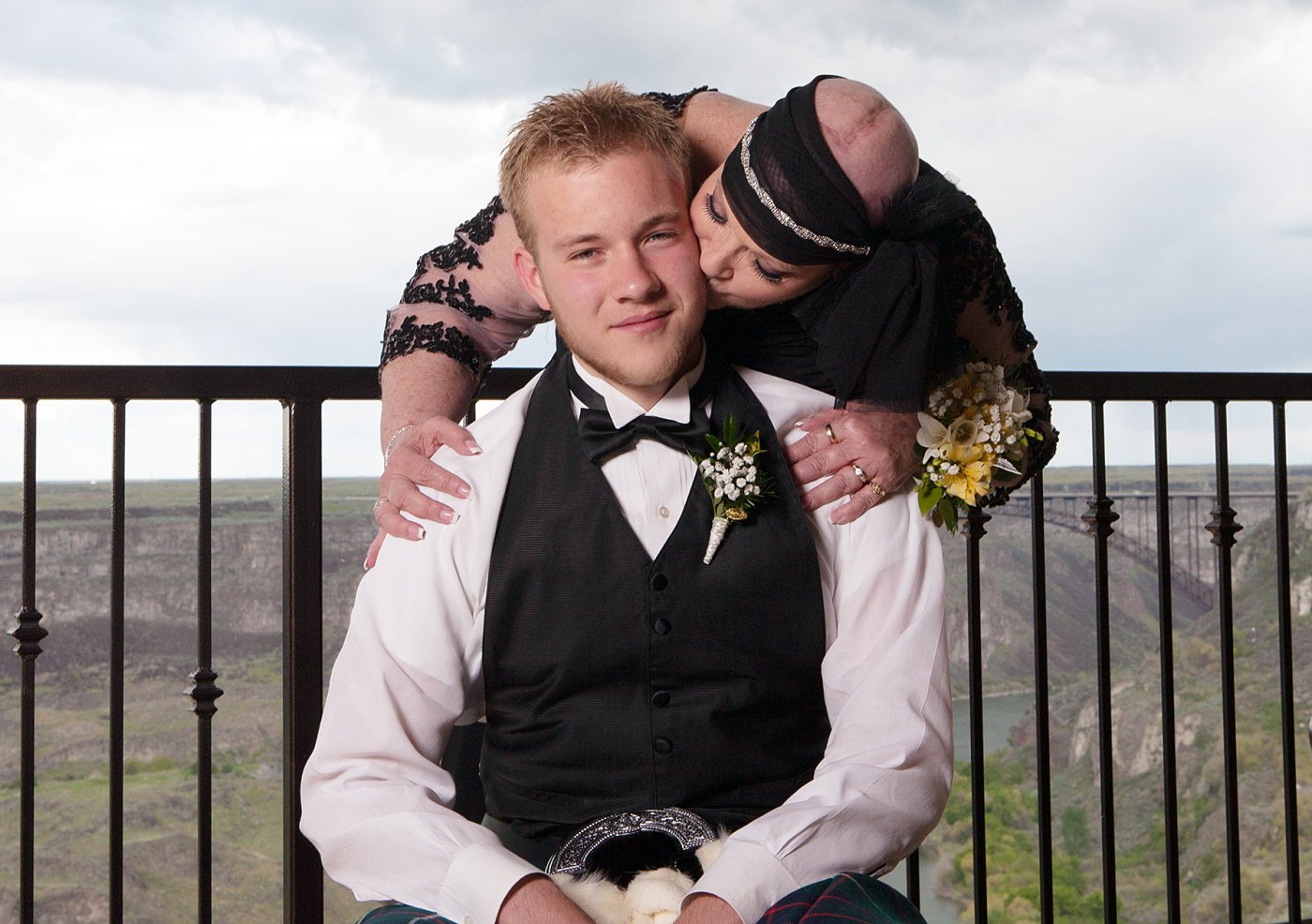Teen Takes His Terminally Ill Mom to Prom