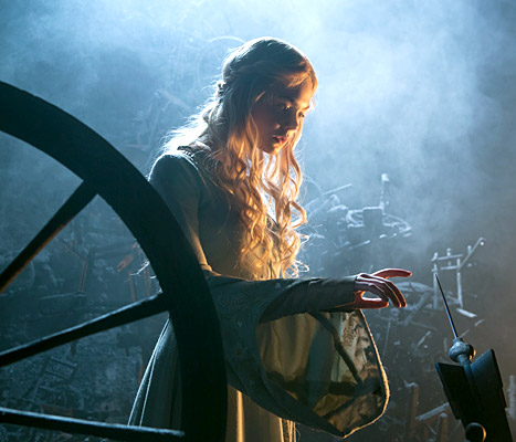 Angelina Jolie's Daughter Vivienne Plays Princess Aurora in Maleficent