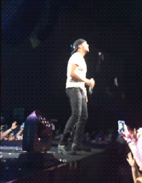 Luke Bryan Falls Off Stage During Charlotte Concert: GIF, Details