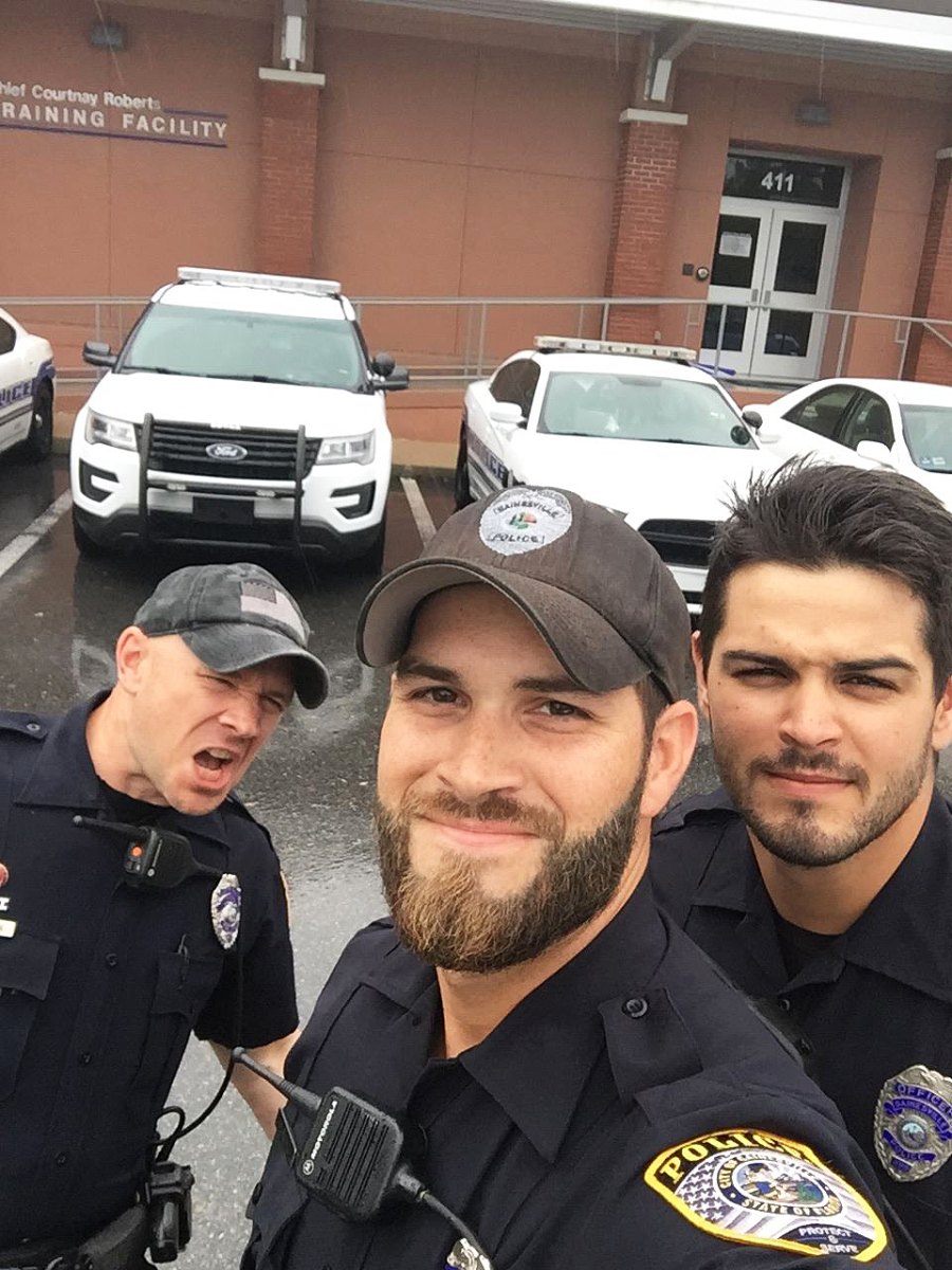 Sexy Florida Police Officers Go Viral