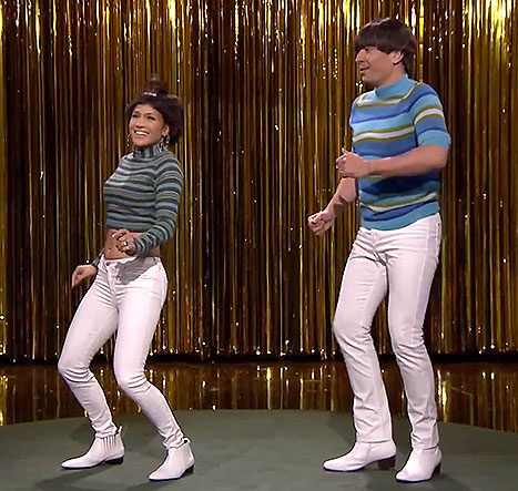 Jennifer Lopez, Jimmy Fallon Dance in Tight Pants on Tonight Show: Vid