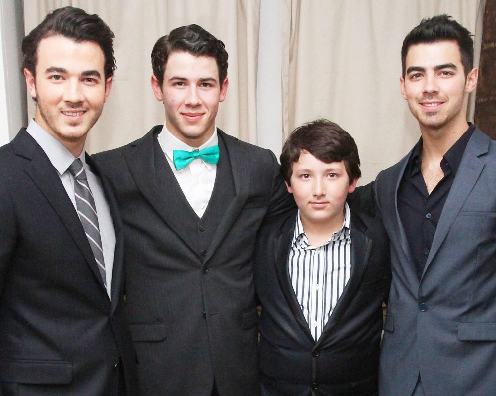 The Jonas Brothers’ Youngest Brother, Frankie Jonas, Looks All Grown-Up ...