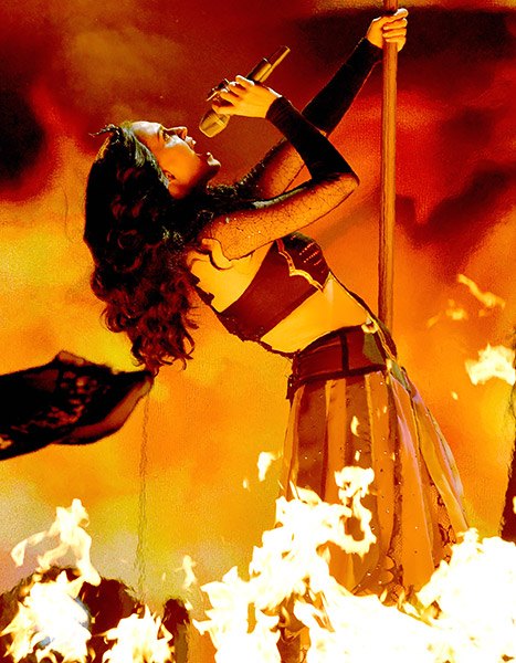 Katy Perry "Dark Horse" Grammys Performance: Burned at the Stake