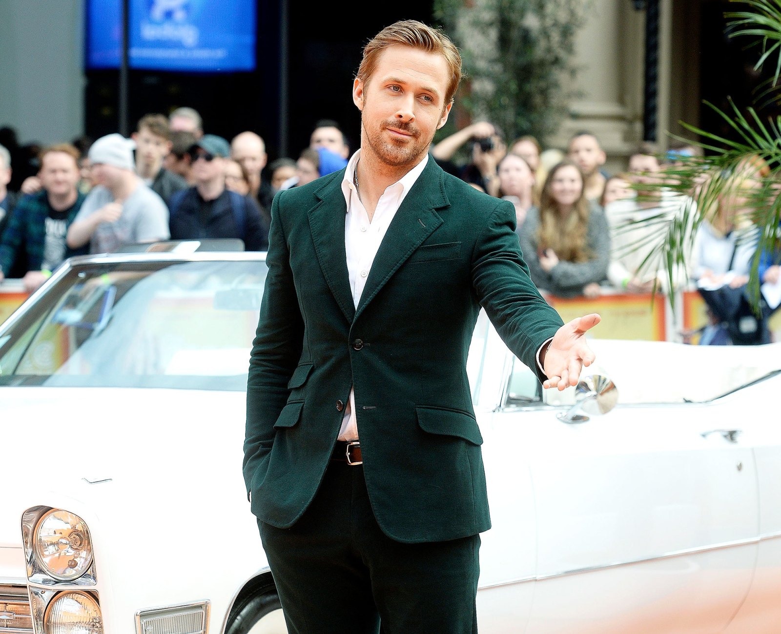 Ryan Gosling Smolders in a Dark Green Suit on Red Carpet: Photos