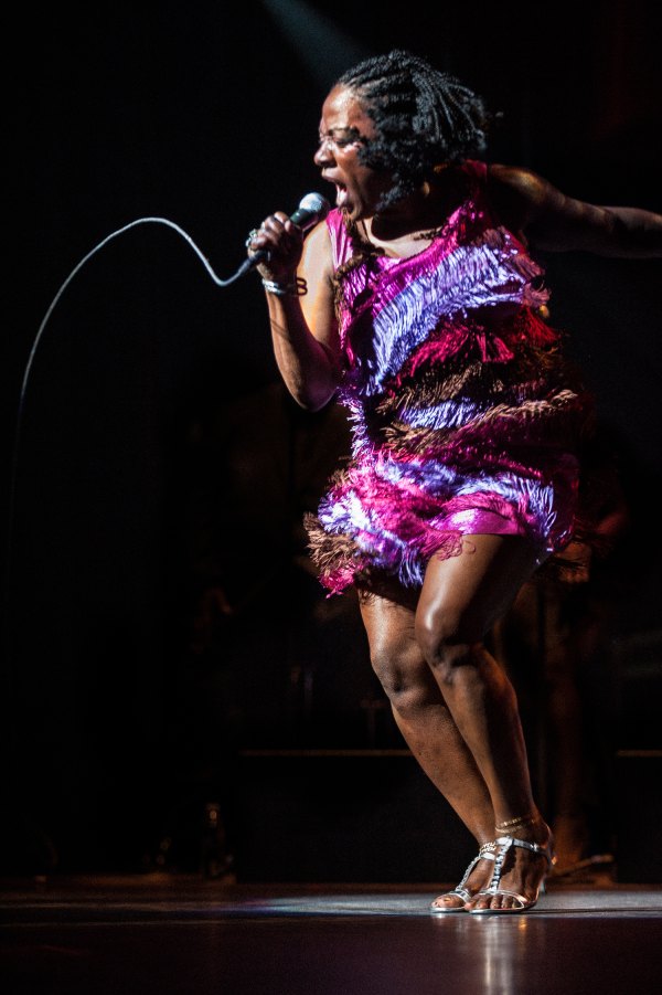 Sharon Jones Dies After Battle With Cancer