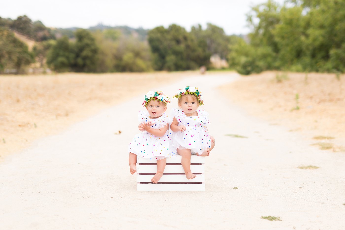 Sisters Who Gave Birth Minutes Apart Share Photos