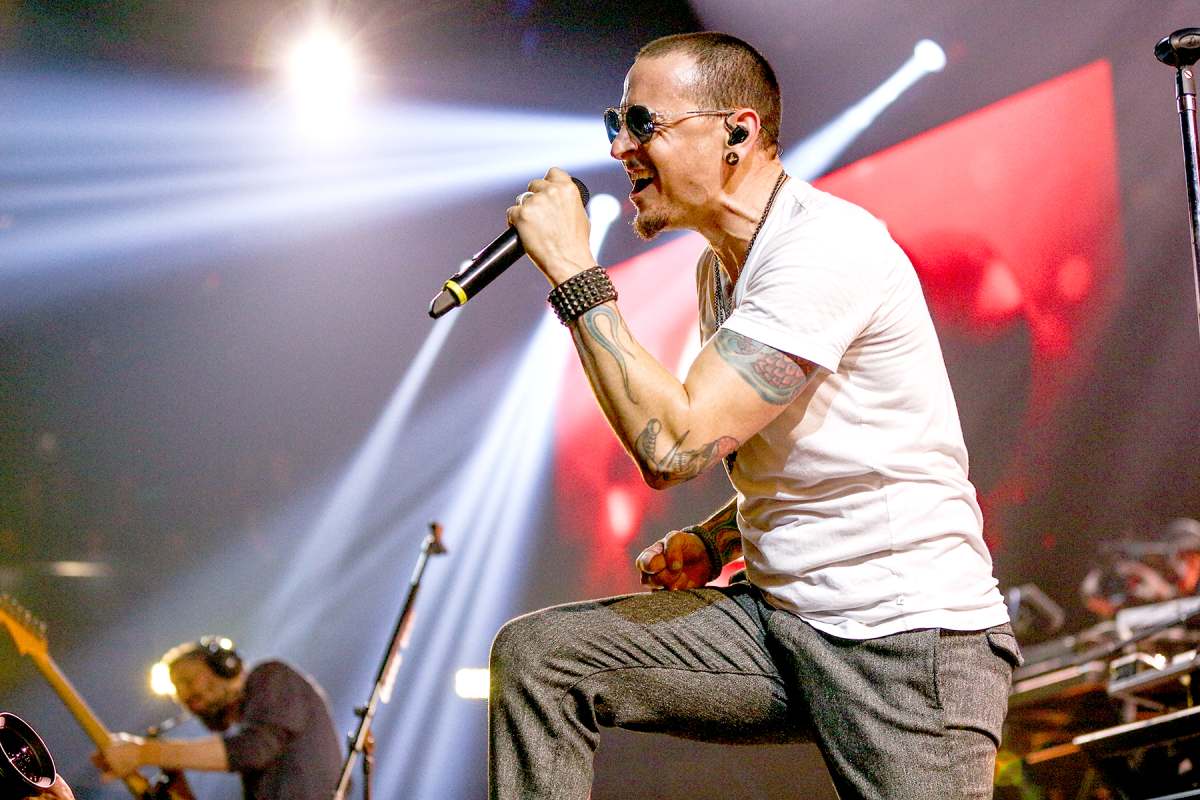 Chris Martin Pays Tribute to Chester Bennington: Watch | Us Weekly