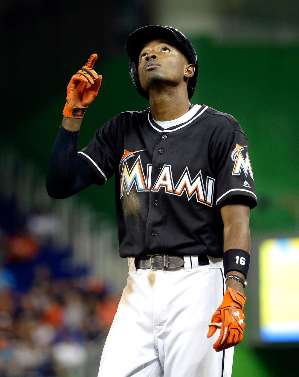 Marlins' Dee Gordon Hits Home Run After Jose Fernandez Tribute | Us Weekly