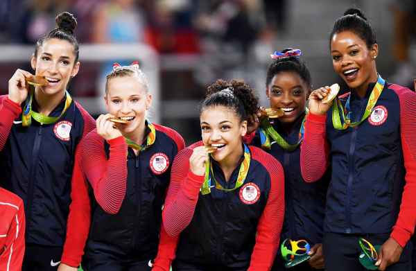 Simone Biles Wants Final Five to Host ‘SNL’ | Us Weekly