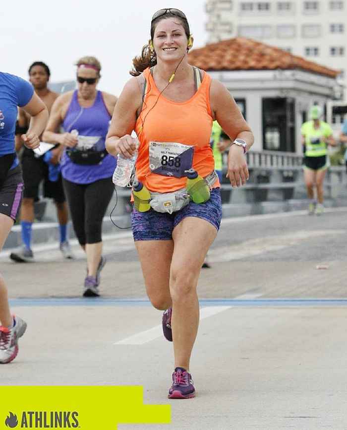 This Runner Had the Perfect Response to a Body-Shamer | Us Weekly