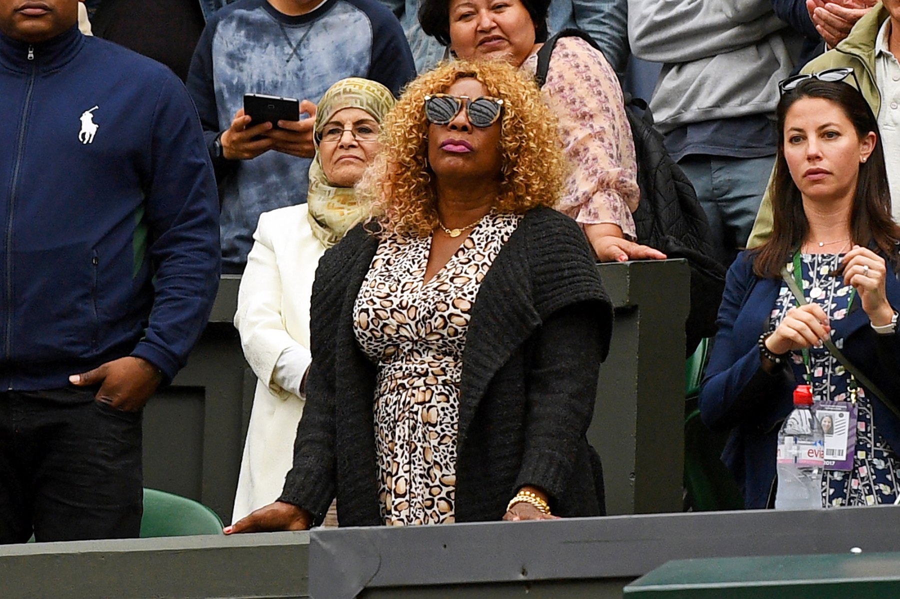 Venus Williams Sends Message to Serena After Wimbledon Loss | Us Weekly