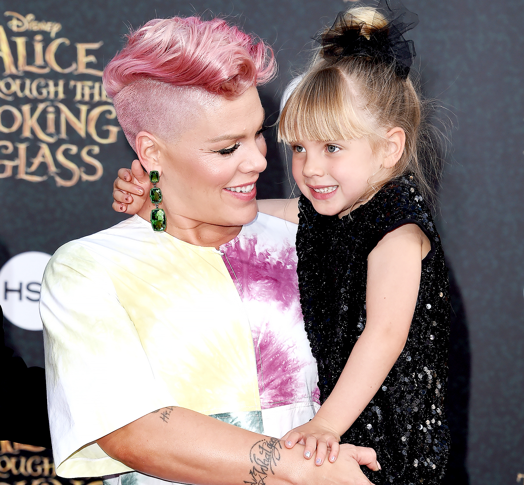 Pink Gets Stuck in an Elevator With Daughter Willow Before Show: Pic ...