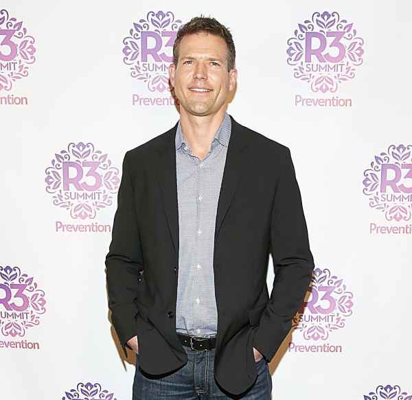 'Doctors' Host Travis Stork Tears Up Over His Dying Dog | Us Weekly