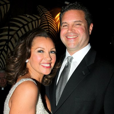 Vanessa Williams Wedding Dress Photo: See Her Stunning Gown | Us Weekly