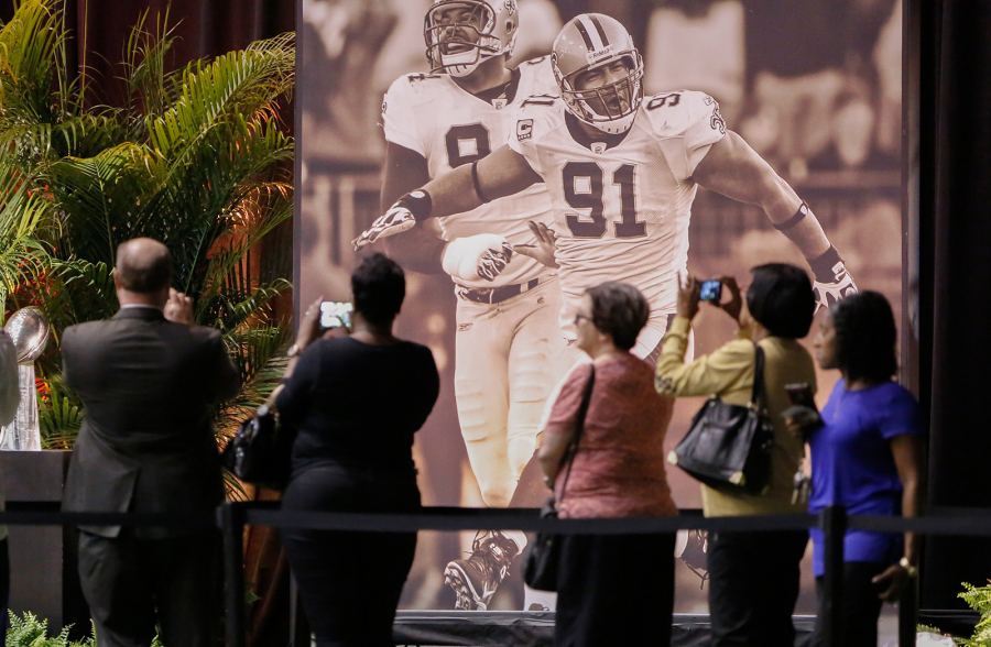 Former NFL Player Will Smith Mourned by Friends, Family at Memorial ...